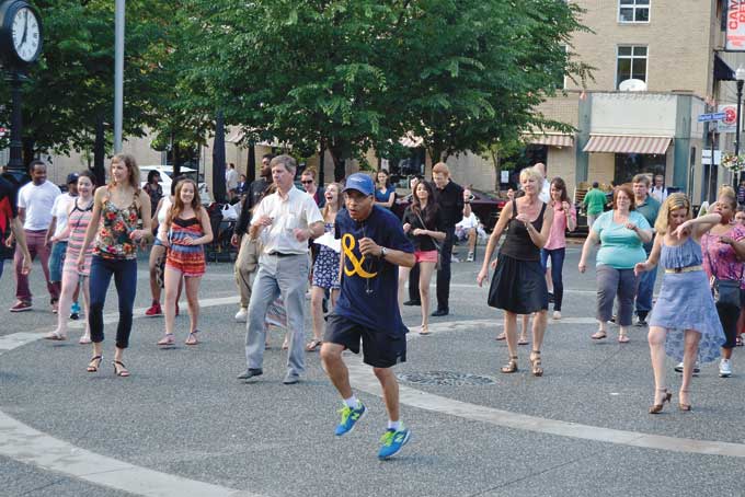 Pittsburghers to attempt line dance world record | New Pittsburgh Courier