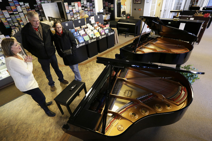 Piano stores closing as fewer children taking up instrument | New ...