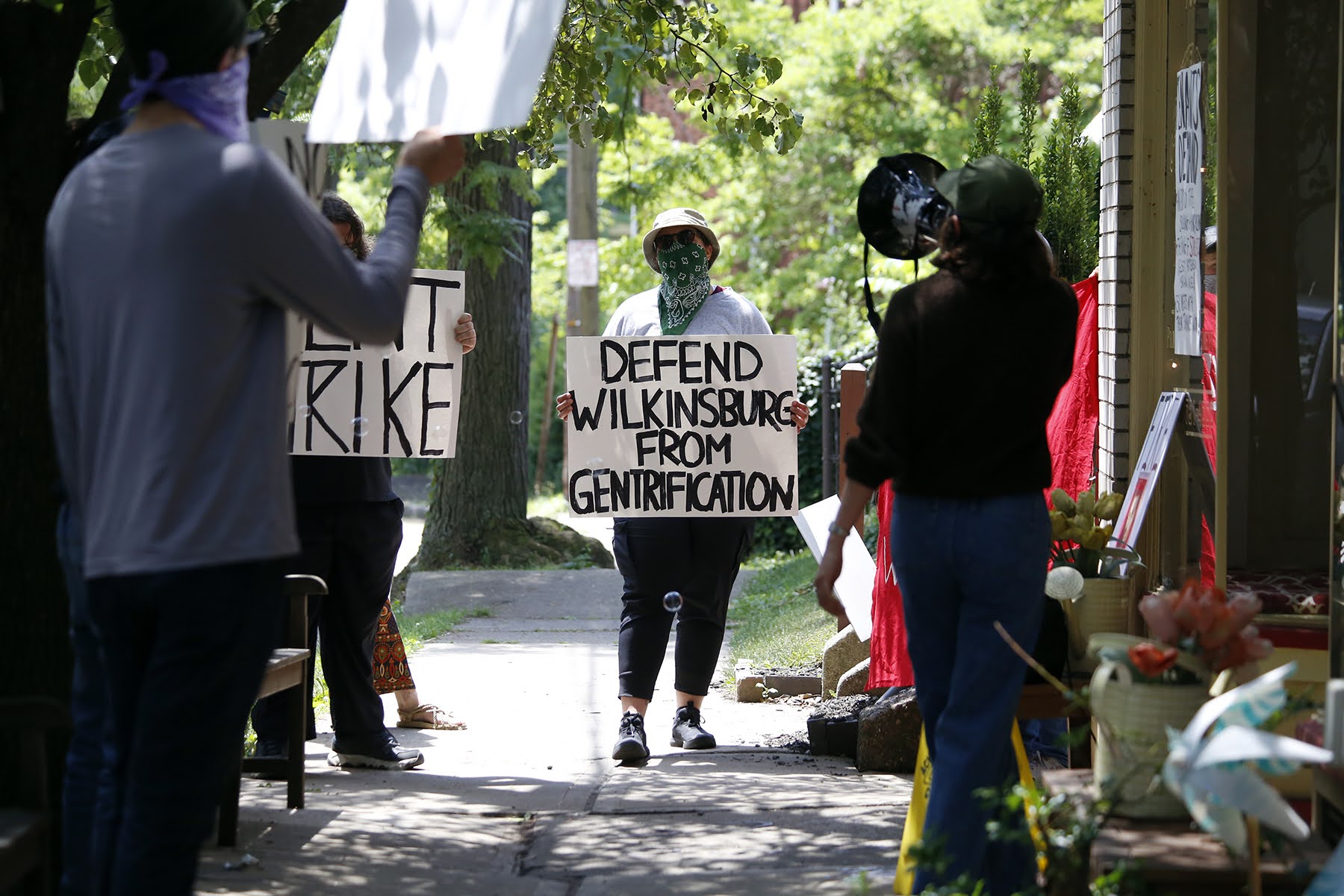 Tenants call for ‘rent strike’ against Wilkinsburg’s biggest landlord ...