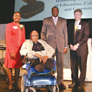 Famed Pitt track legend John Woodruff inducted into Collegiate Athlete ...